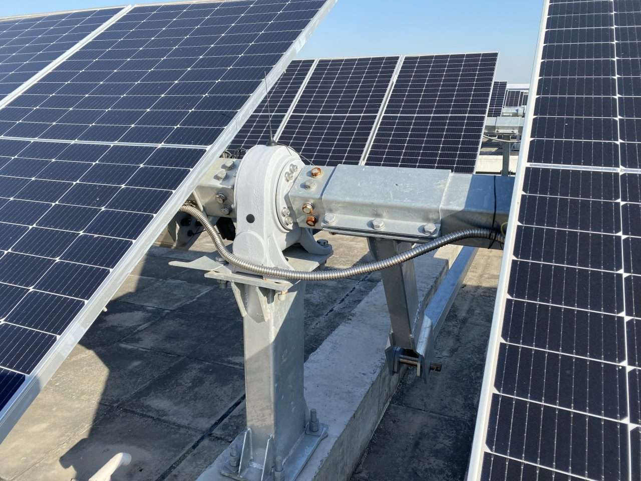 What Is The Advantages Of Solar Tracking System? - Yinmoku Solar